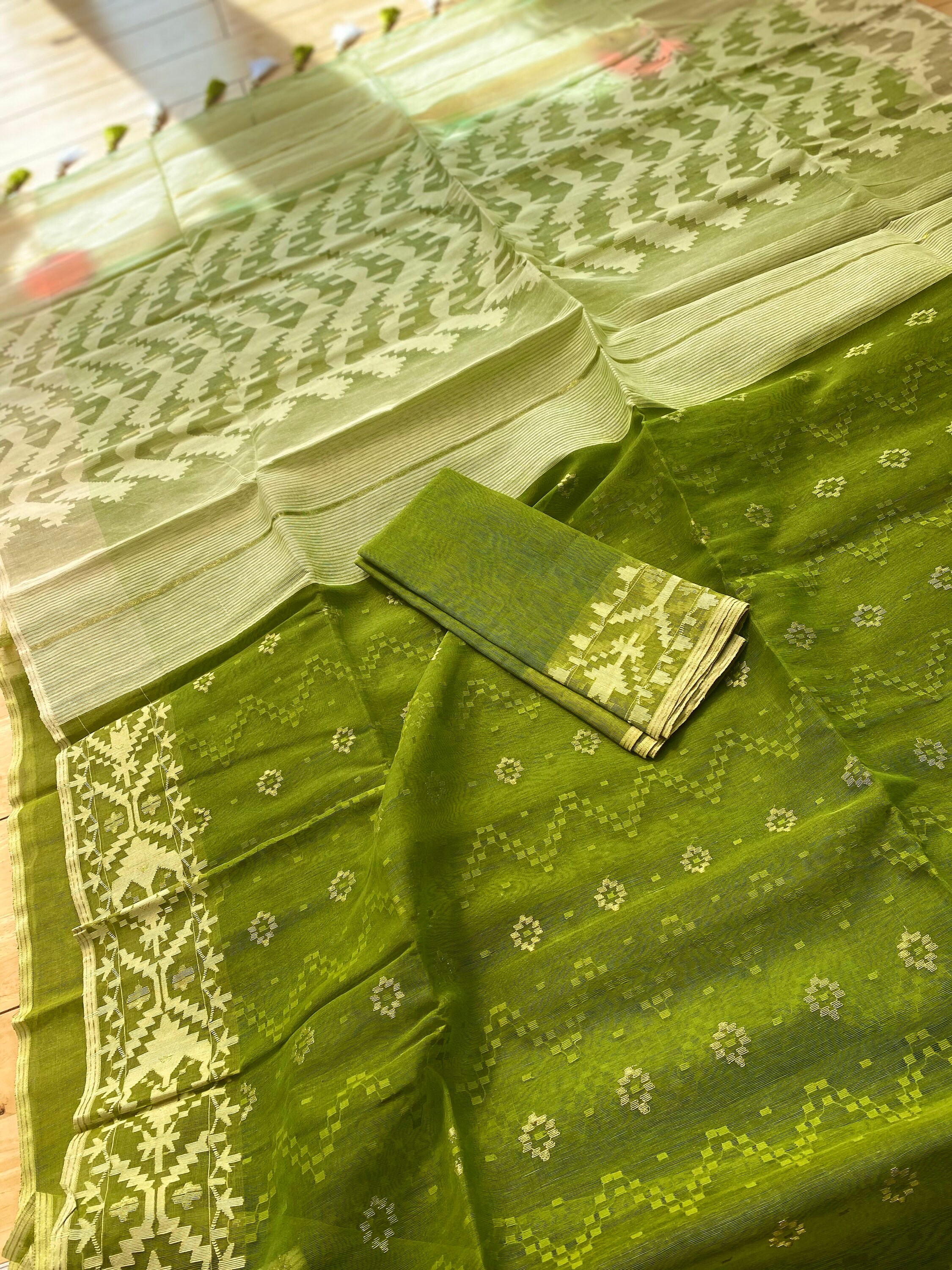 Exclusive, Lightweight and 100% Original Bangladeshi Dhakai Half Silk ...