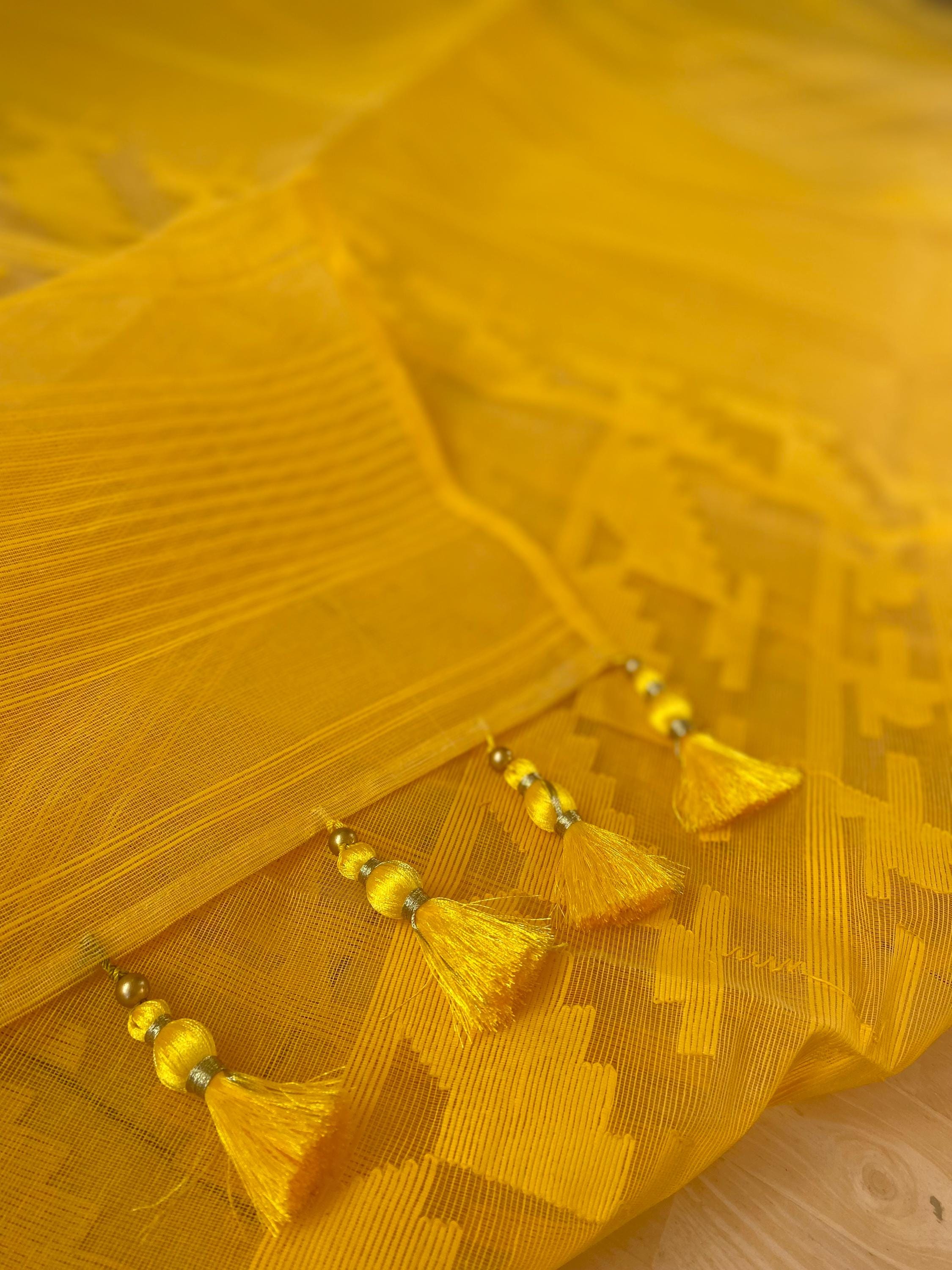 Beautiful and 100% Original Bangladeshi Dhakai Half Silk Jamdani Saree ...