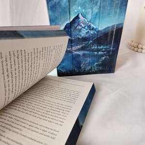 Velaris Painted on ACOTAR Book Edges - Etsy