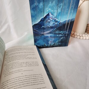 Velaris Painted on ACOTAR Book Edges - Etsy