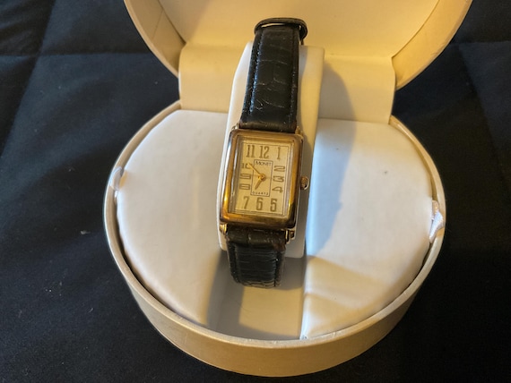 Vintage Monet quartz watch with leather band.New batt… - Gem