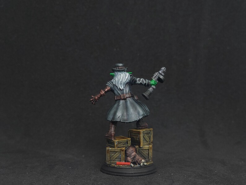 Brains – Manic Goblin Gangster |32 Mm Scale | Tabletop | Painted ...