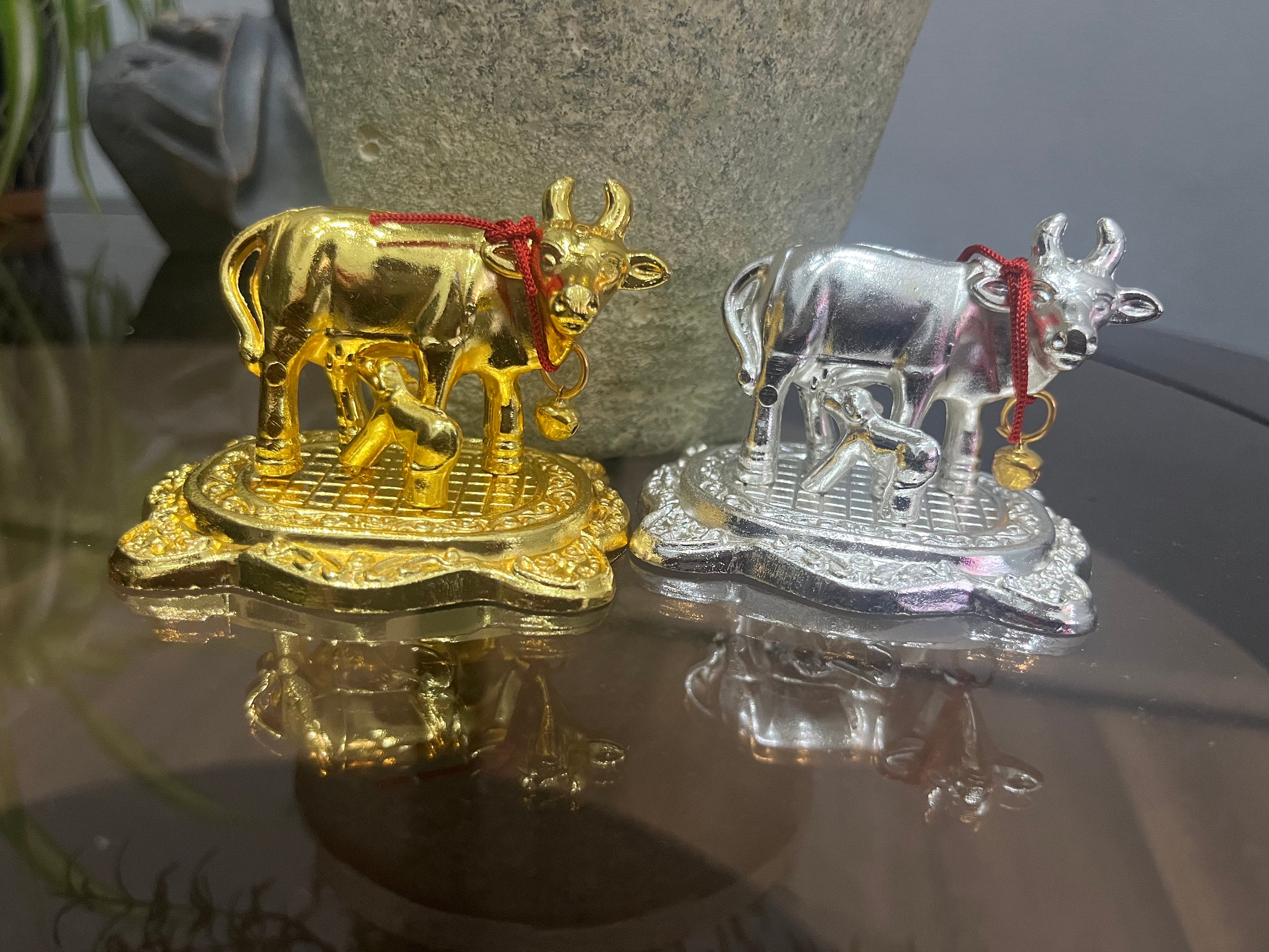 Metal Kamdhenu Cow With Calf Idol Statue Showpiece for Home Pooja ...