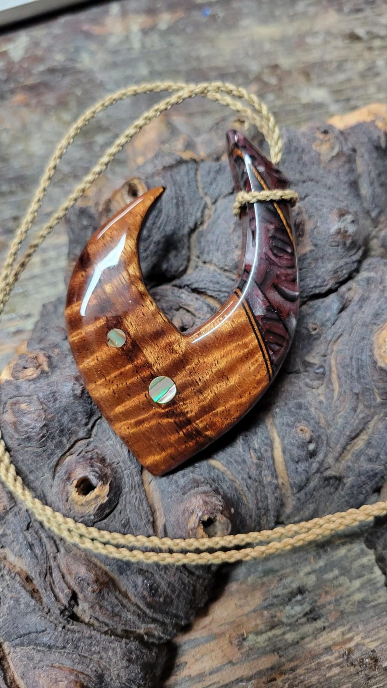 Fish Hook Necklace Hawaiian Twisted Curly Koa and Cabernet Conch, Big ...