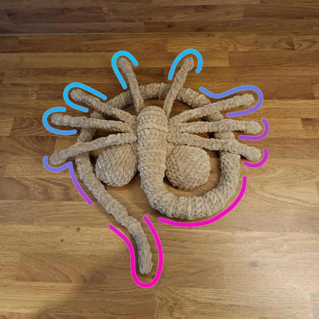 Alien : Xenomorph Facehugger / Plush Crochet, Chenille Yarn, Handmade ...