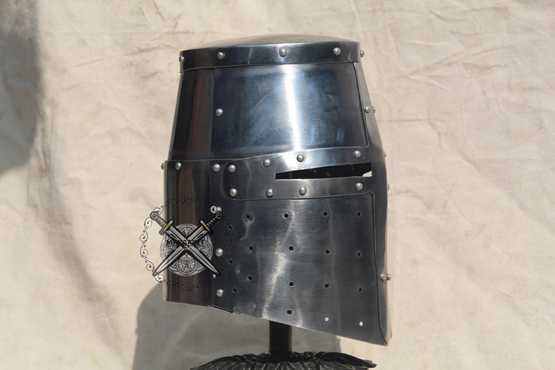 German Great Helm 13th Century With a Flat Top to the Skull Bucket Helm ...