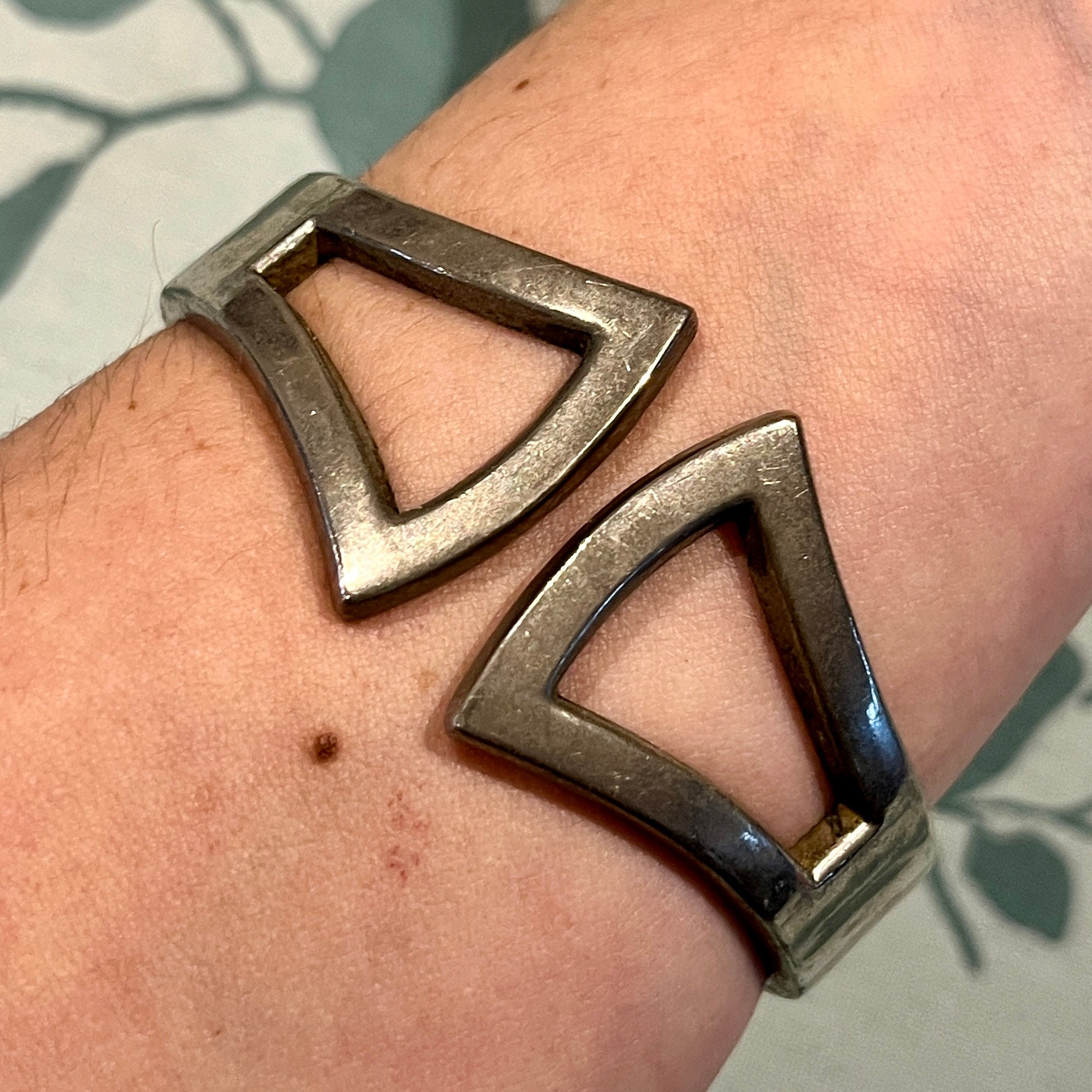 70s Vintage Silver Tone Hinged Bangle Bracelet - Etsy