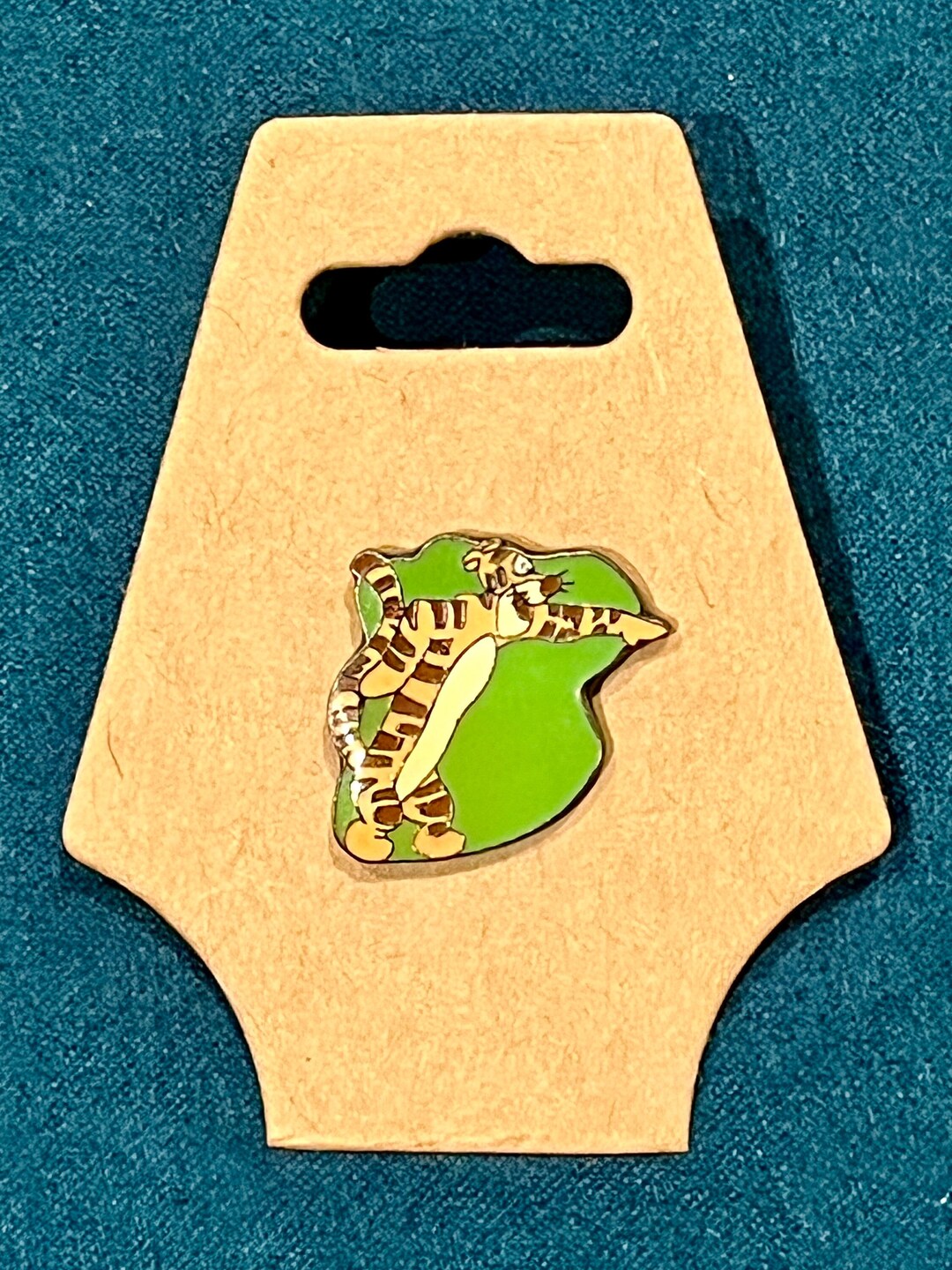 Vintage Disney Winnie the Pooh & Tigger Pin Badges / Brooch Choose ONE ...