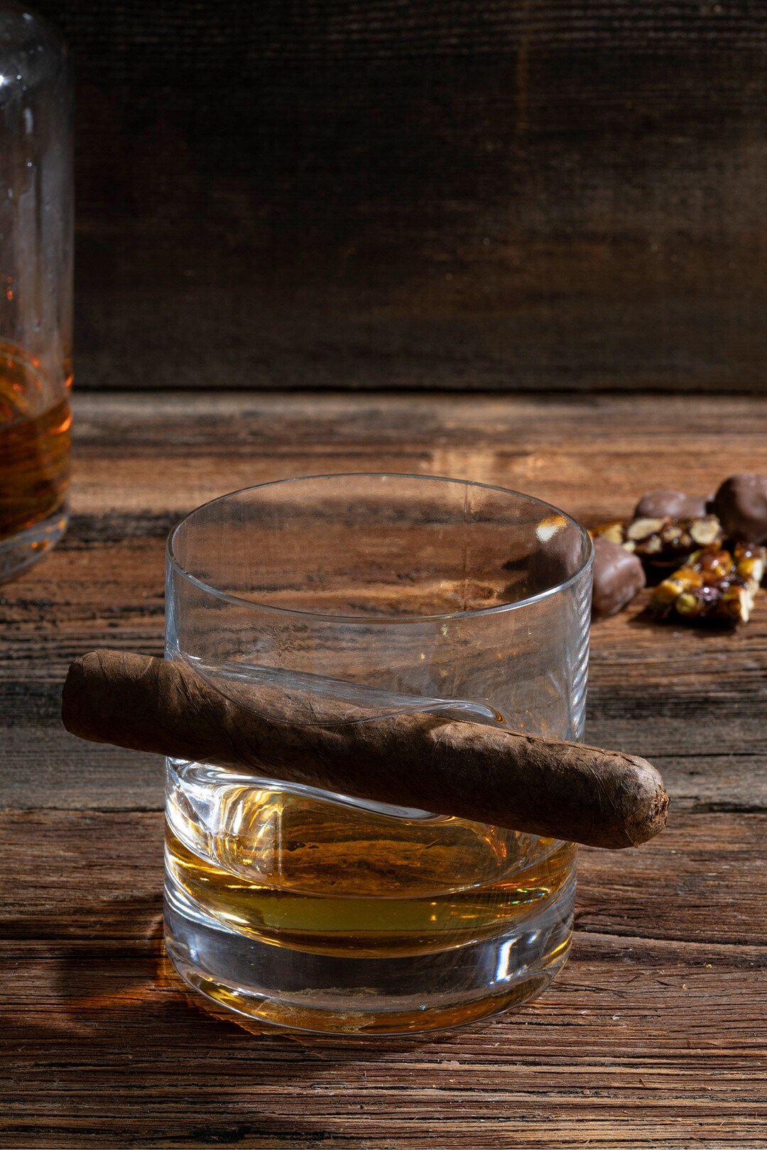 Glamis Handmade Glassware Cigar Whisky Glass With Cigar Holder - Etsy