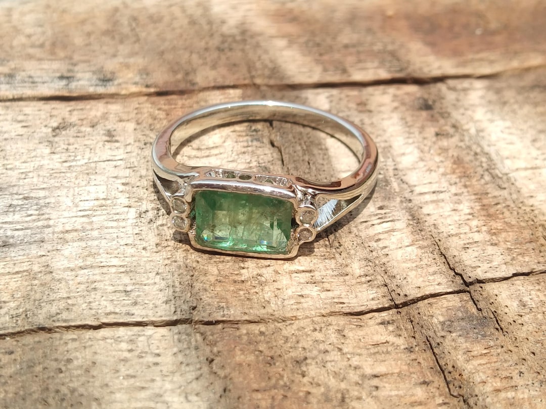 Emerald Gemstone Ring: Natural Untreated Emerald Ring Green Statement ...
