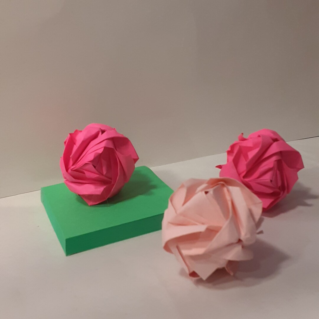 Royal Rose Cube | Origami Decoration | Red Rose Origami | Book Nook ...