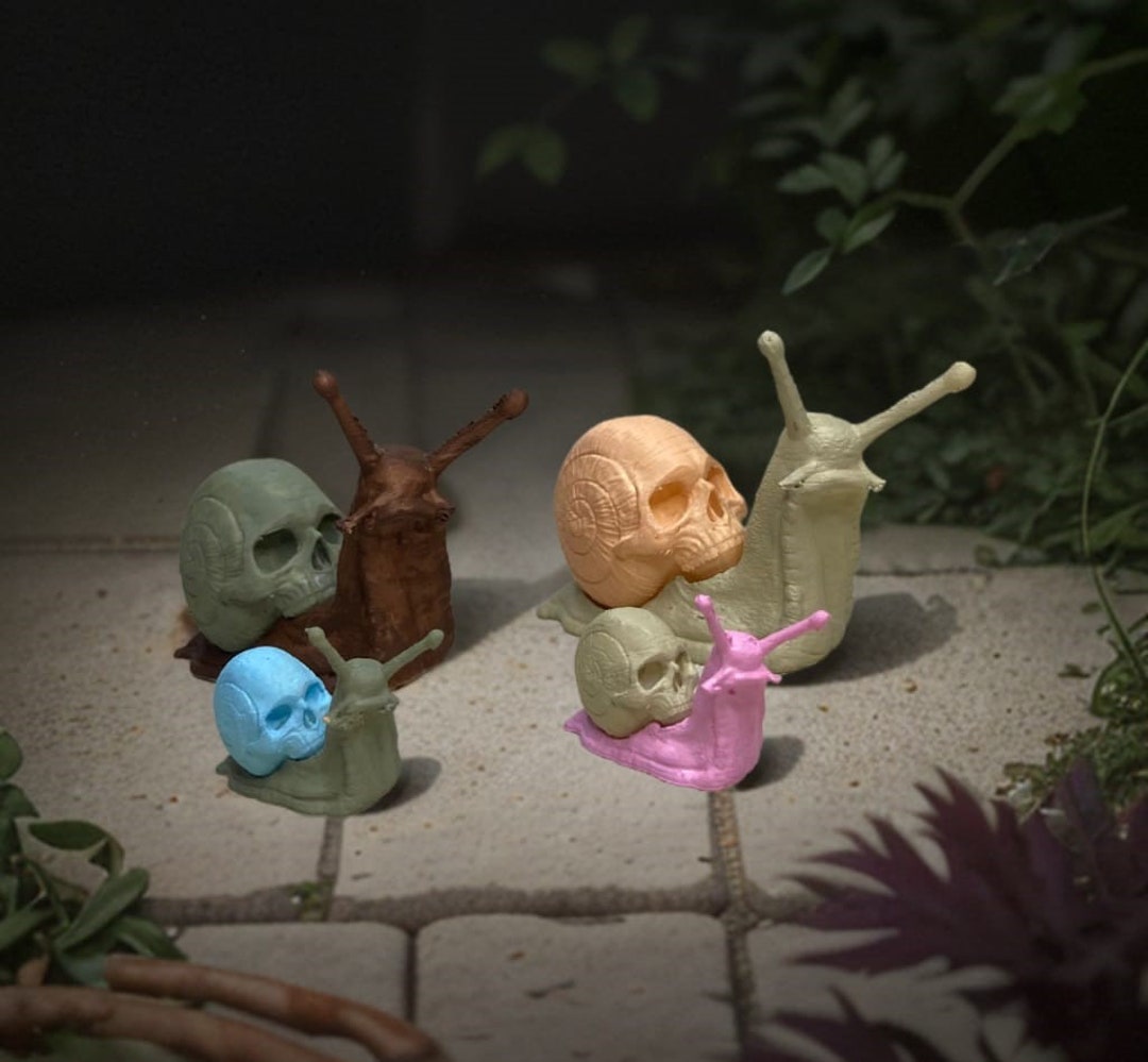 Snail Skull Family Sculpture Gothic Decoration Snail Statue - Etsy