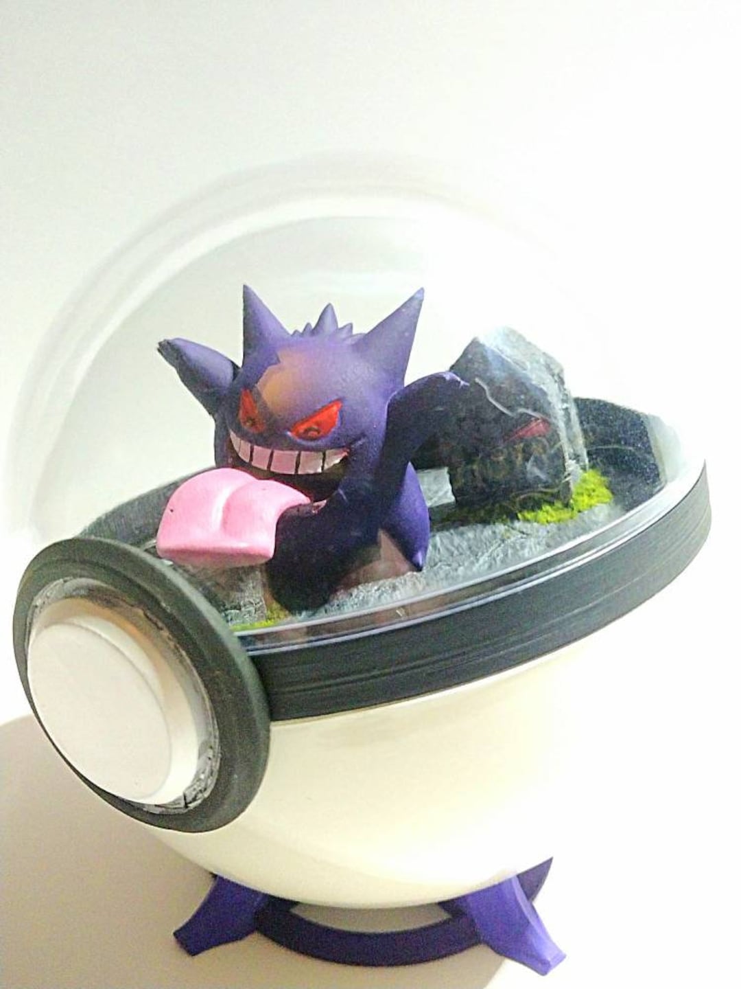 Gengar Pokeball Terrarium - Etsy