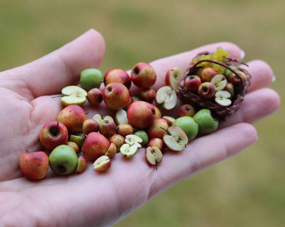 Miniature Apples for a Dollhouse 1/12 and 1/6 Scale Realistic - Etsy