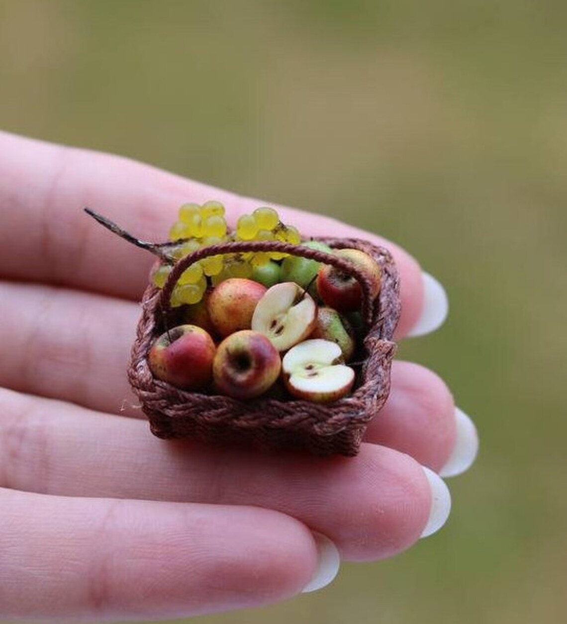 Miniature Apples for a Dollhouse 1/12 and 1/6 Scale Realistic - Etsy