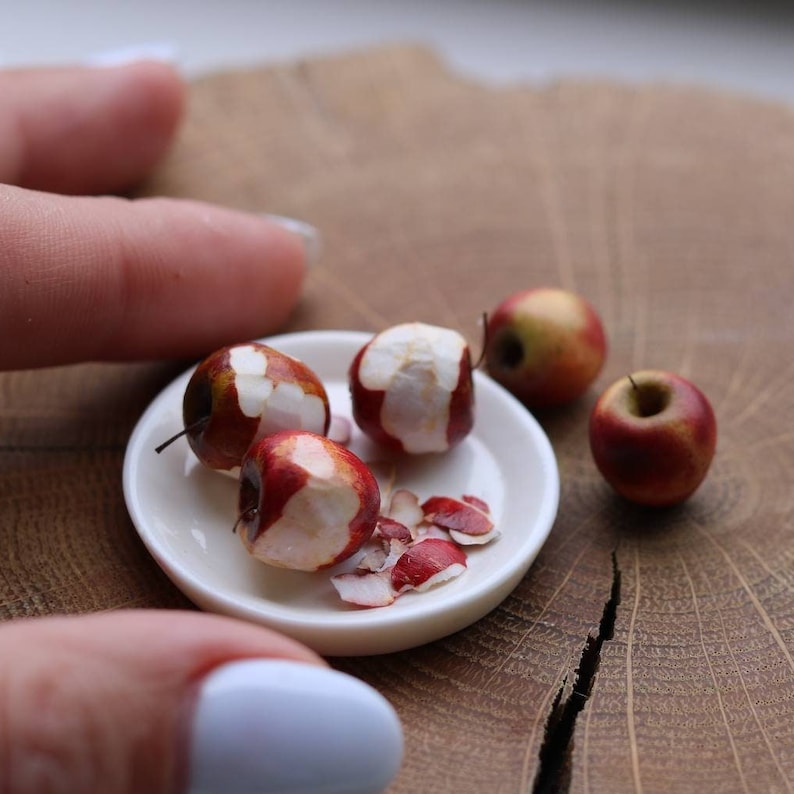 Miniature Apples for a Dollhouse, 1/12 and 1/6 Scale Realistic Fruits ...