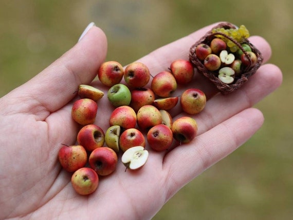 Miniature Apples for a Dollhouse 1/12 and 1/6 Scale Realistic - Etsy