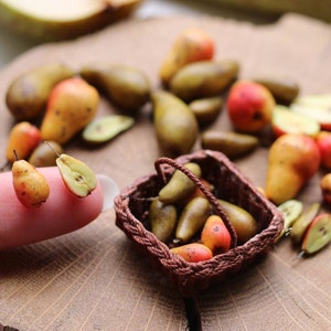 Miniature Pears for a Dollhouse, 1/12 and 1/6 Scale Realistic Fruits ...