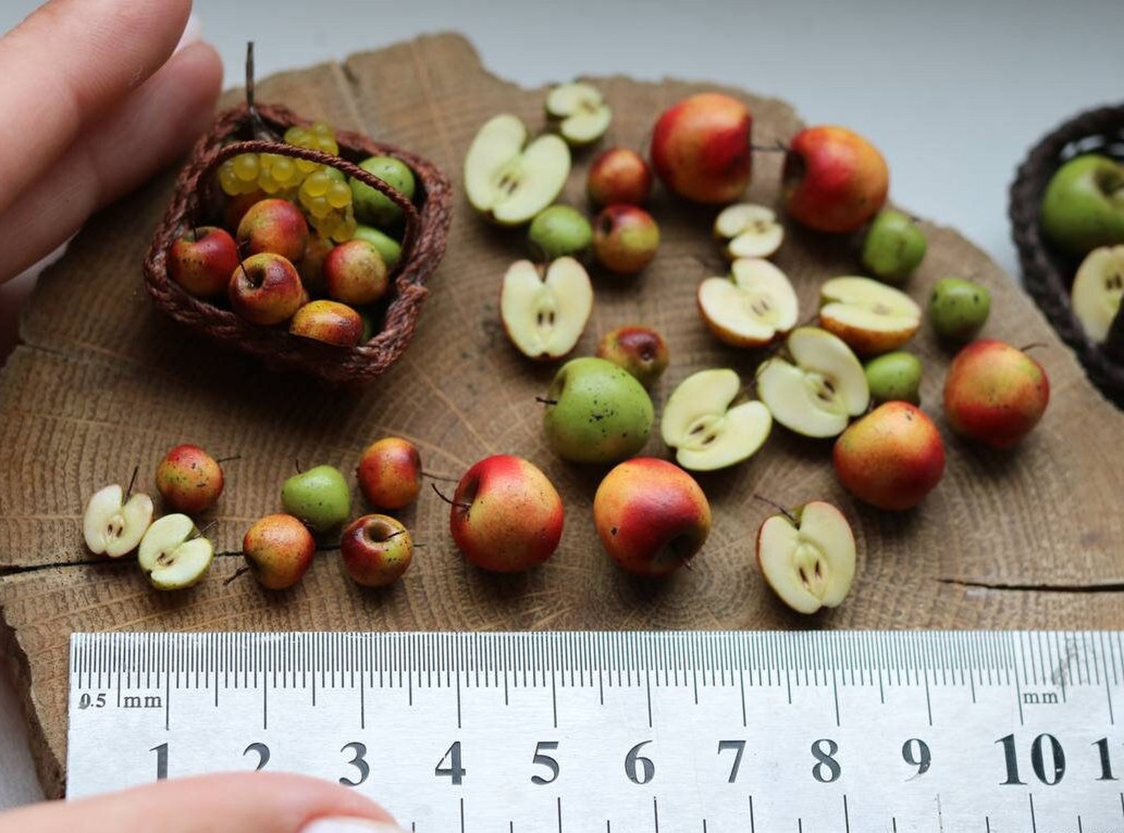 Miniature Apples for a Dollhouse 1/12 and 1/6 Scale Realistic - Etsy