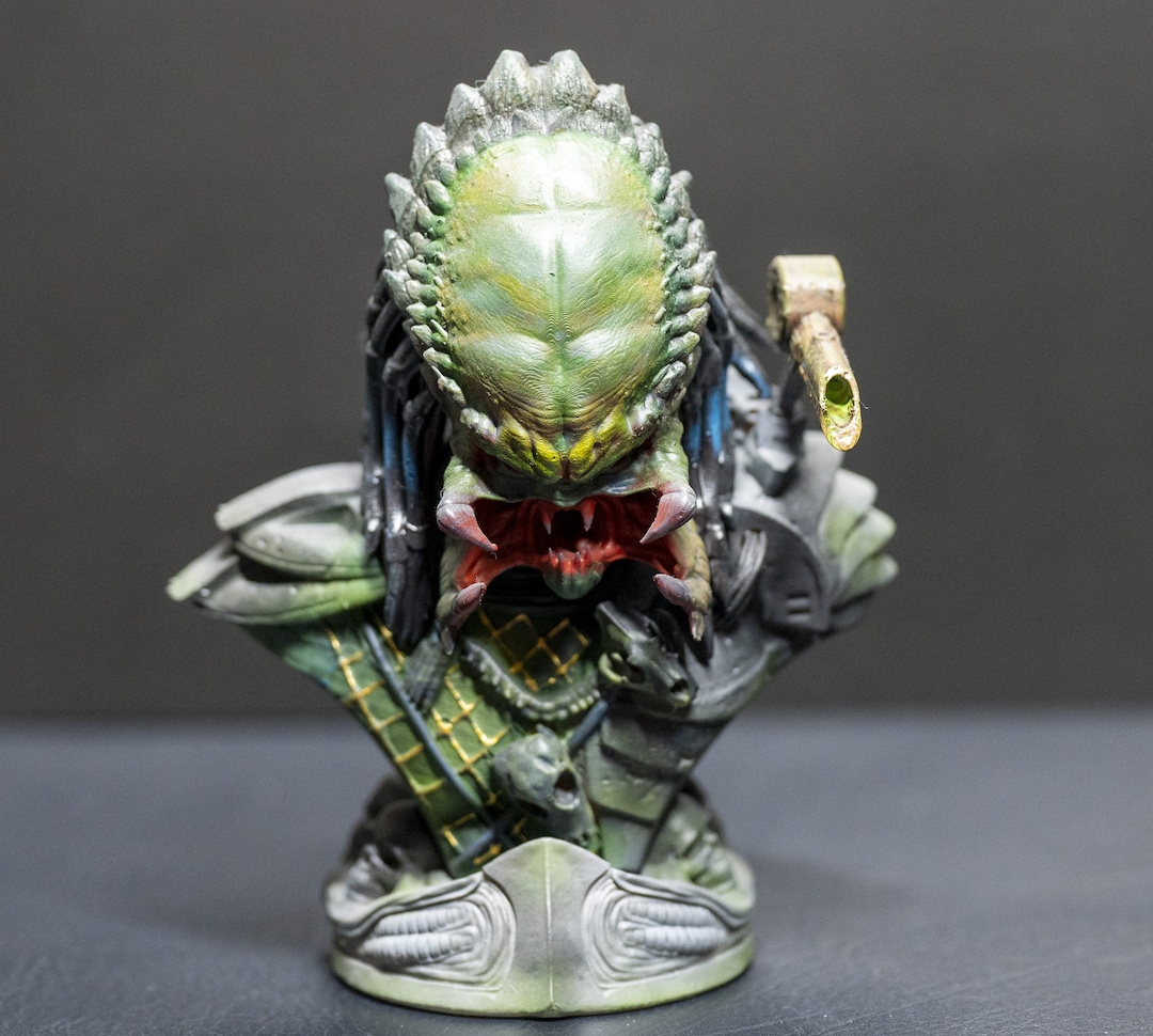 Predator Resin Statue - Etsy