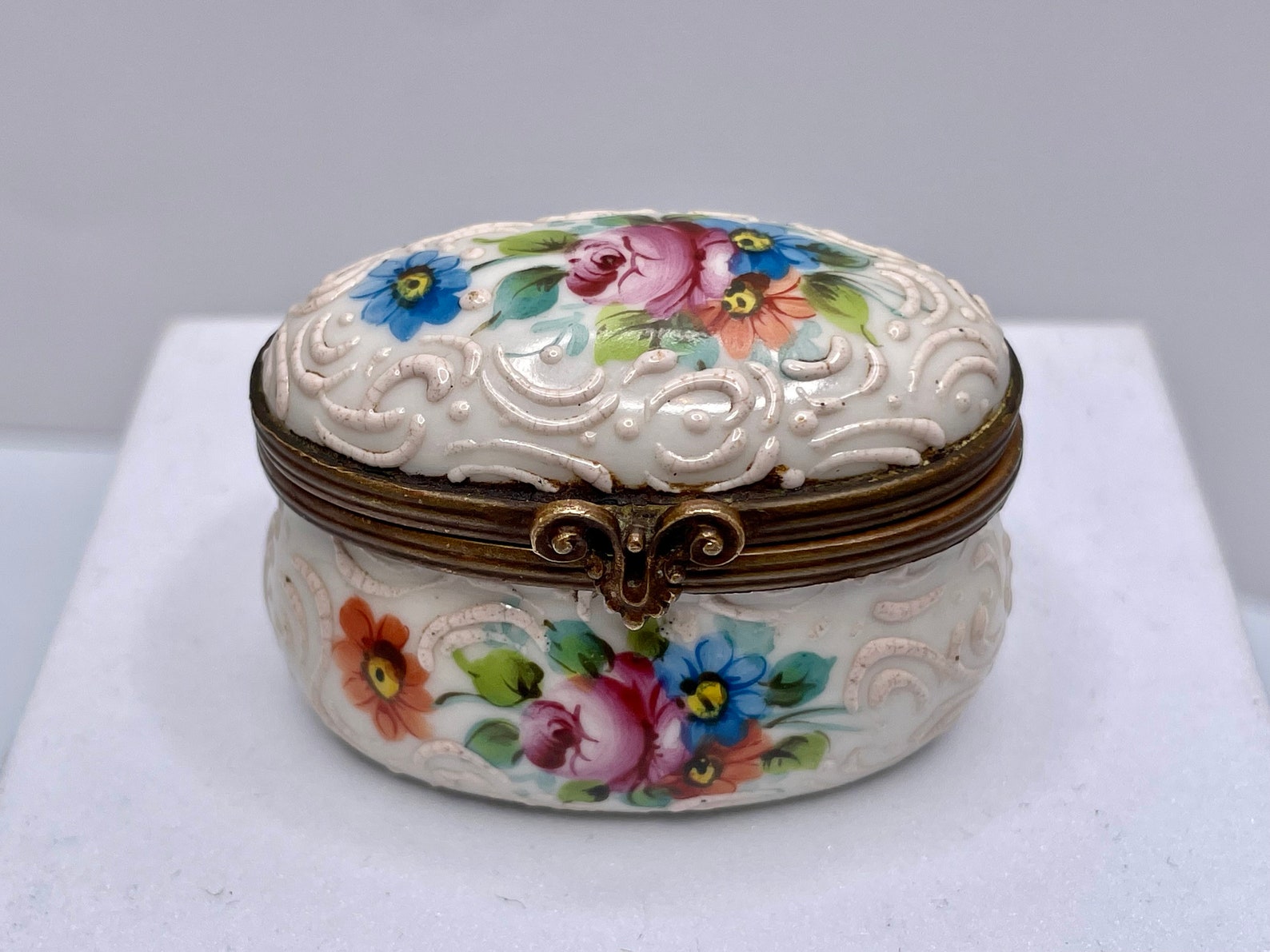 1900's Hand Painted Miniature Trinket/jewelry Limoges Porcelain Box ...