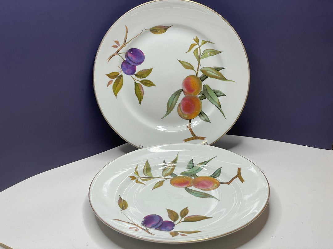 Royal Worcester 1961's Porcelain Evesham Pattern Gold Rim Dinner Plate ...