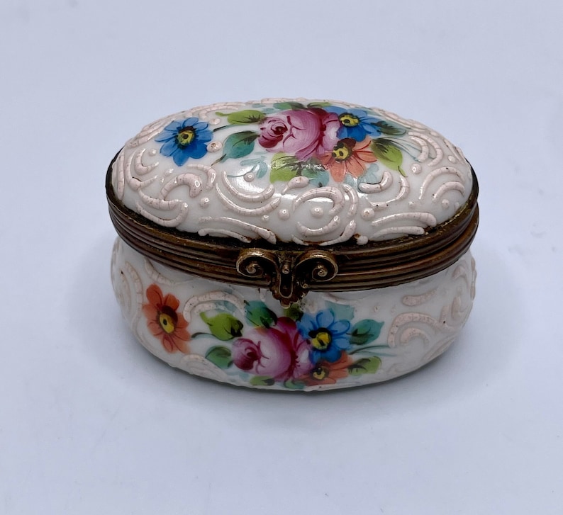 1900's Hand Painted Miniature Trinket/jewelry Limoges Porcelain Box ...