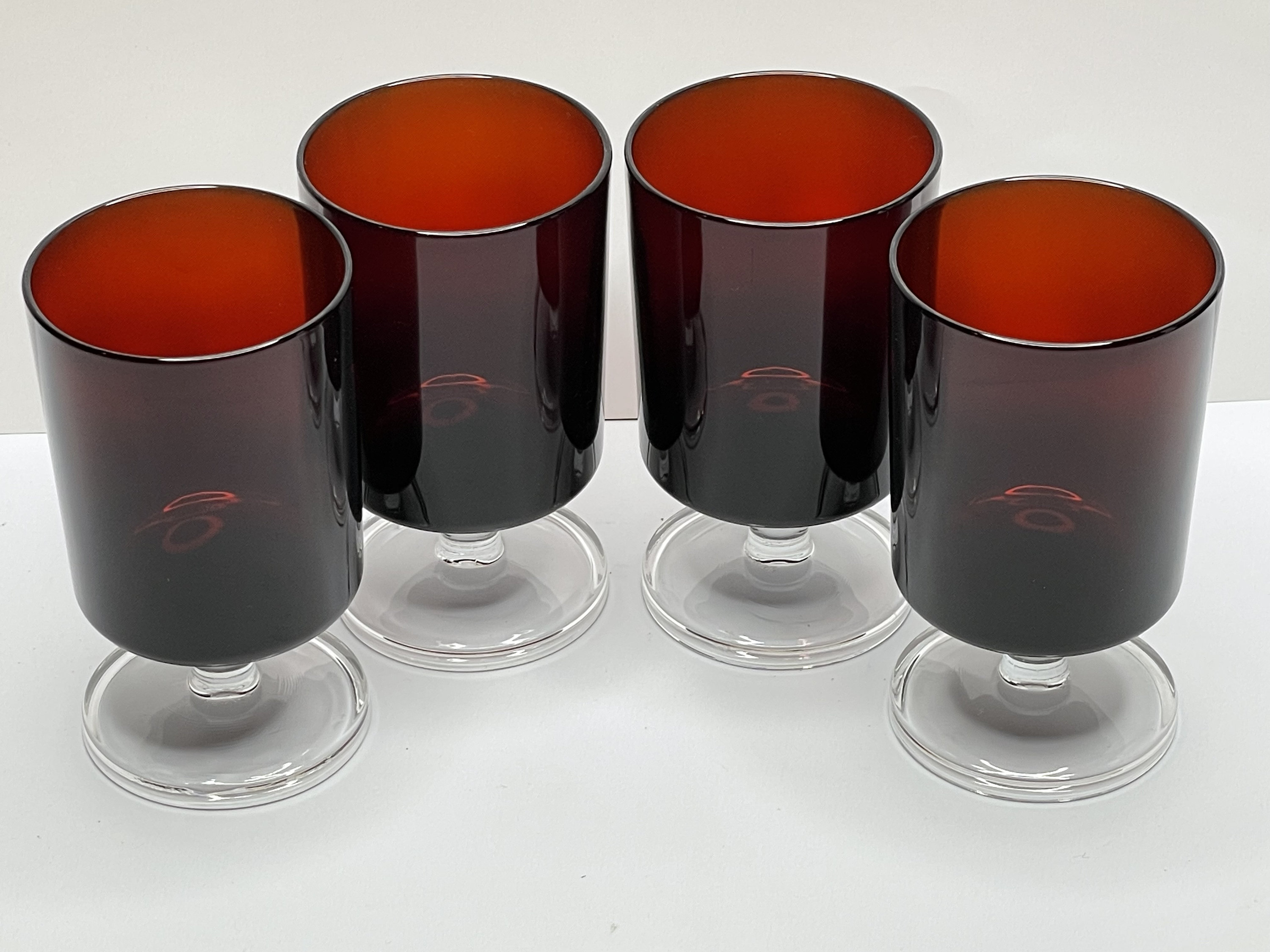 Luminarc Verrerie D'arques France Red Pedestal Goblet Wine/cocktail ...