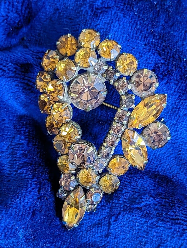 Vintage Kramer Brooch Bright Gold and Brown Rhinestone Brooch - Etsy