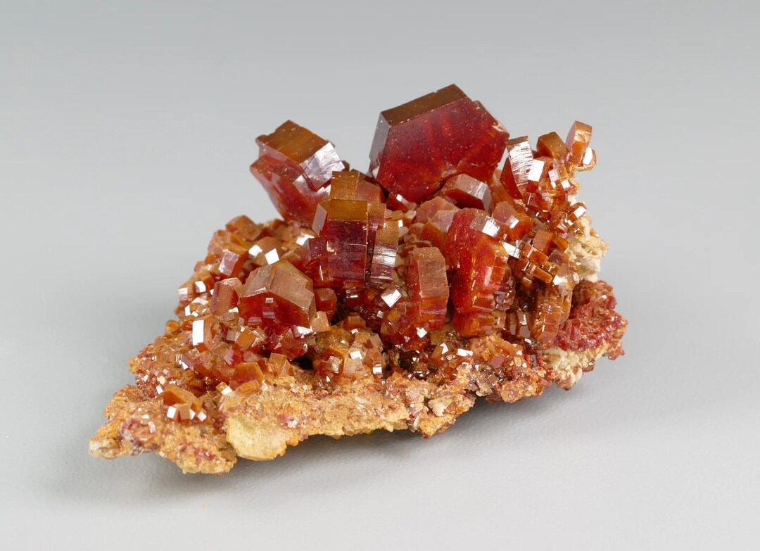 Fine RED VANADINITE - Mibladen,morocco | 64 X 41 X 29 Mm | 68g | #rs - Etsy