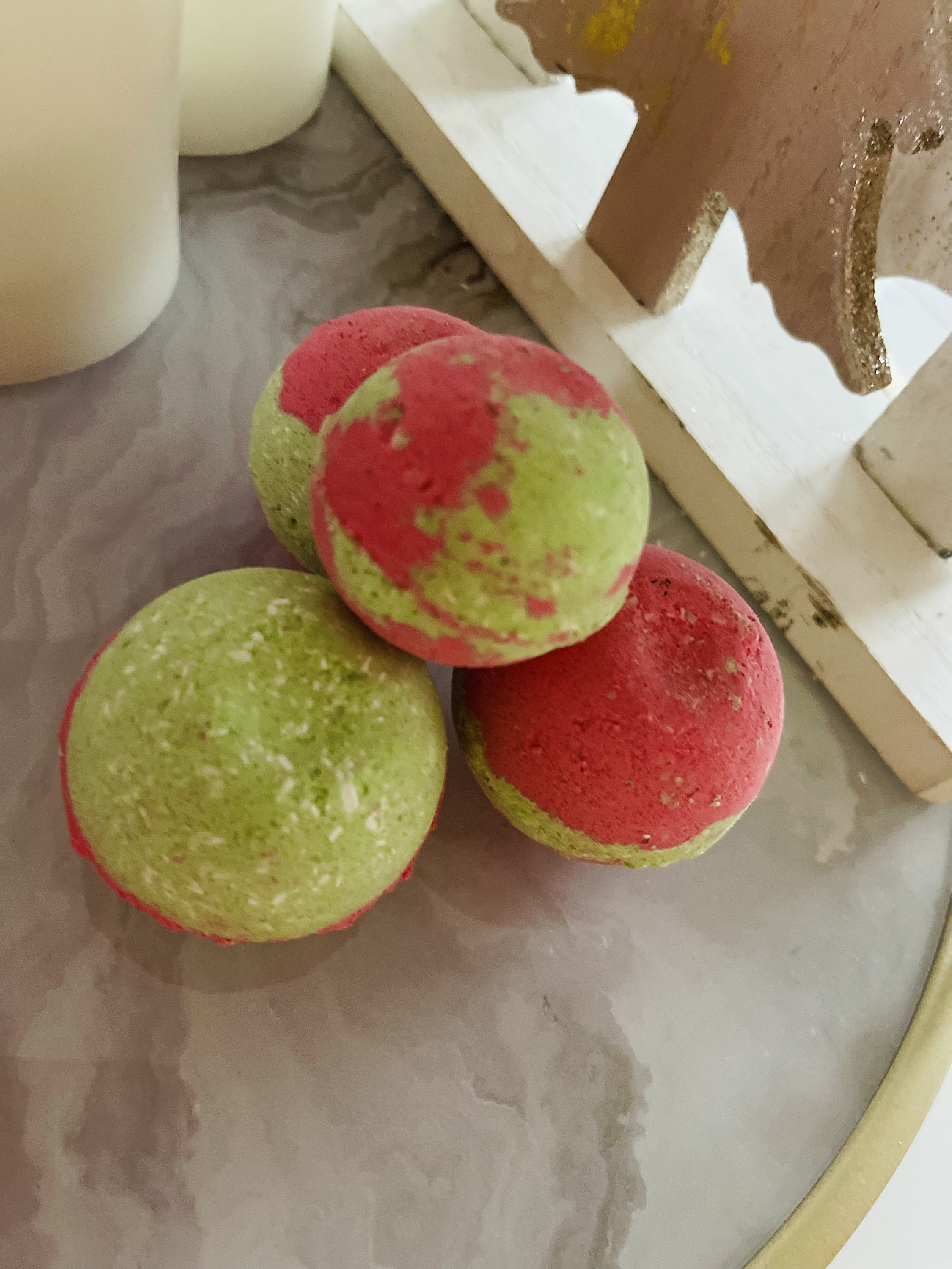 Vanilla and Pine Bath Bomb:santas Delightchristmas - Etsy