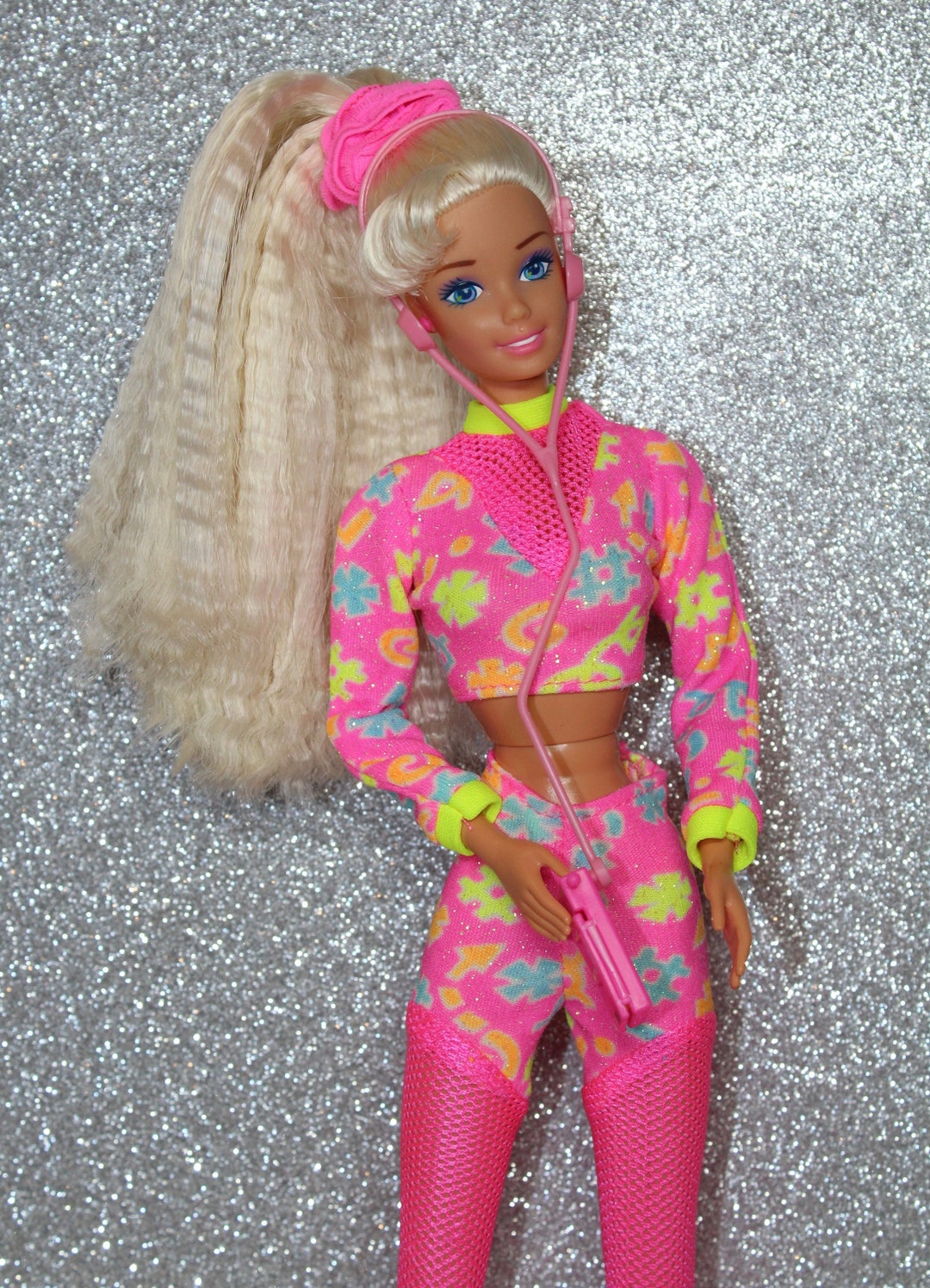 Vintage 1996 Workin' Out Barbie / Exercise / Suction Cup Shoes / Doll ...