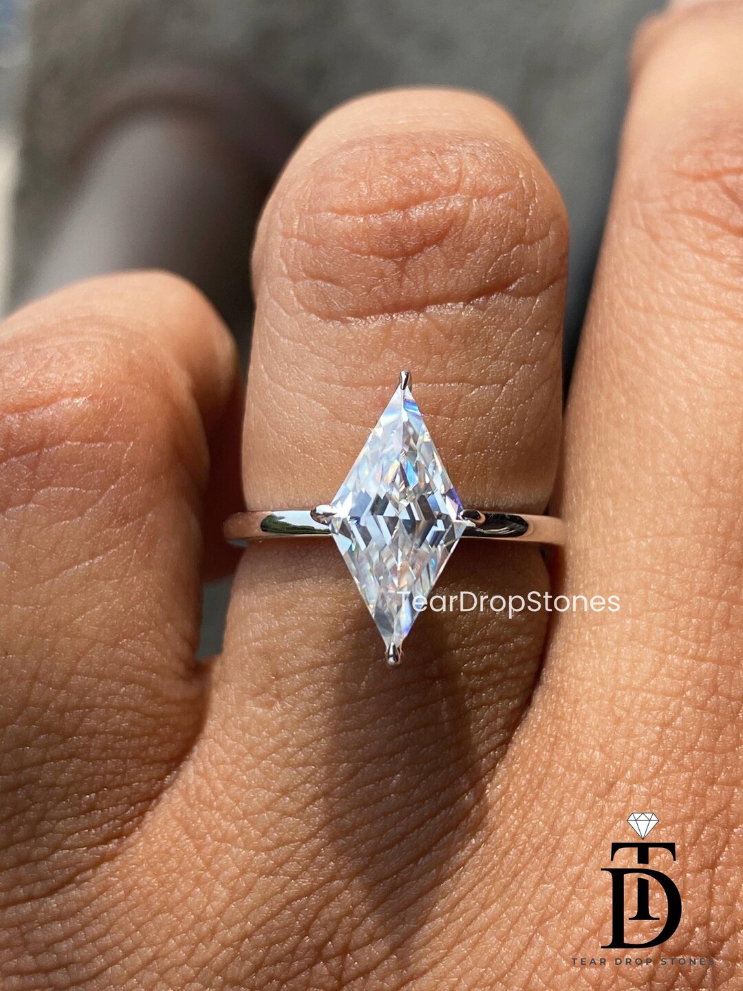 2 Ct Lozenge Cut Diamond Ring, 14K Solid Gold Lozenge Cut Moissanite ...