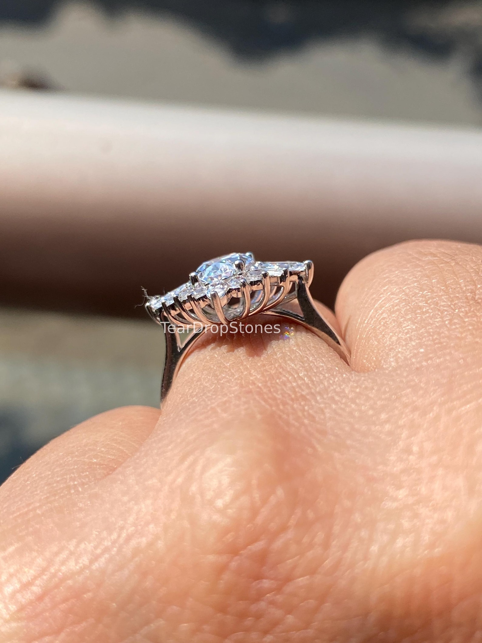2 Ct Starburst Halo Oval Cut Moissanite Engagement Ring, 14K Gold ...