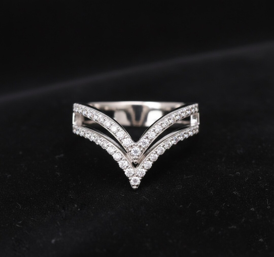 Double V Shape Chevron Band Ring, Round Moissanite Diamond Wedding Ring ...