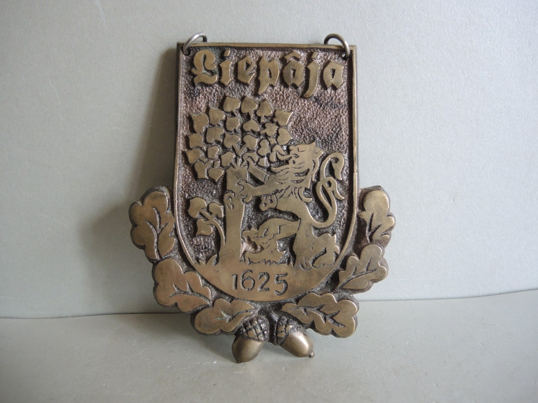 Vintage Solid Brass Bronze Coat of Arms Plate / Brass Town - Etsy UK