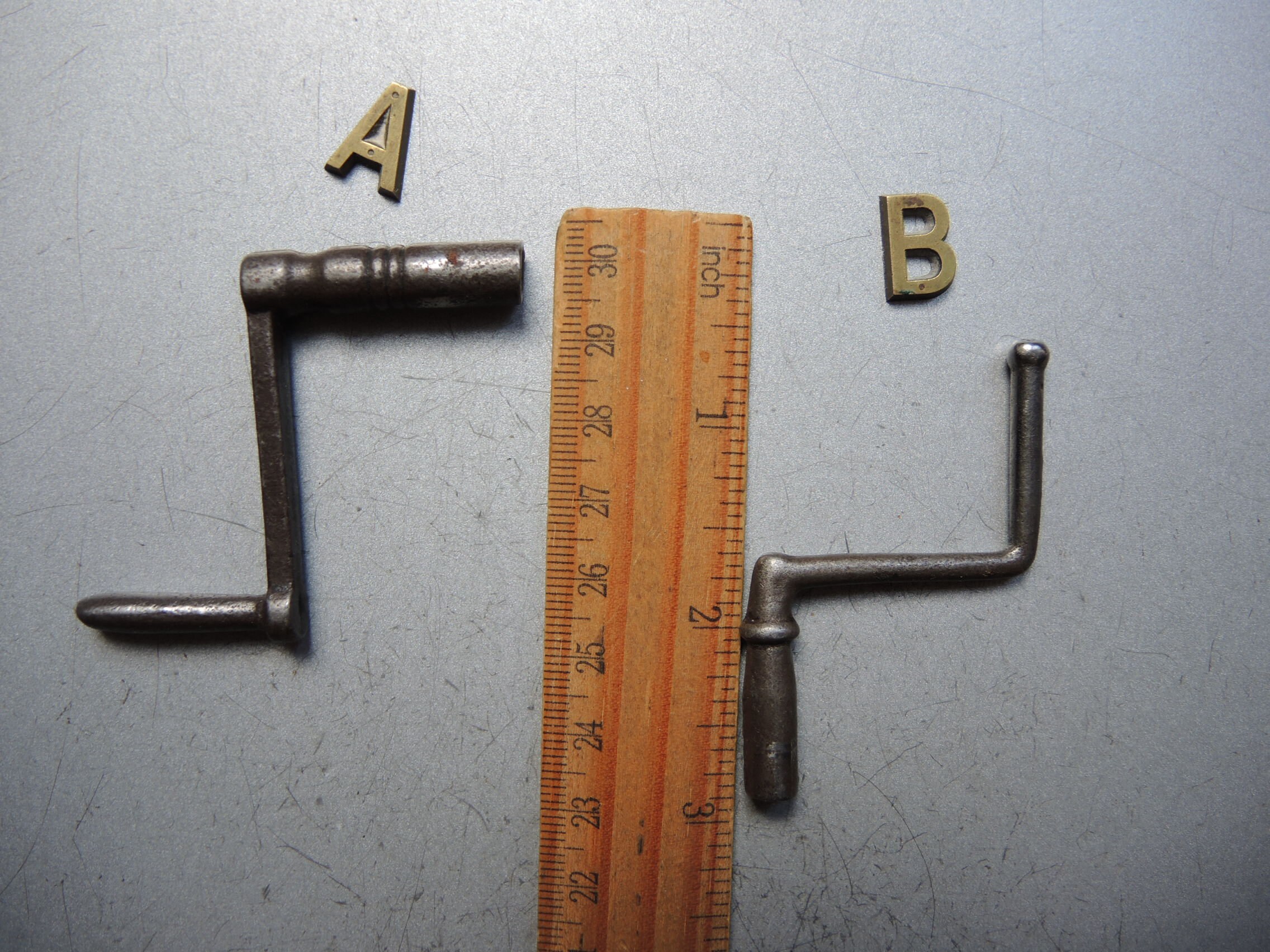 ONE Antique Solid Iron Metal Clock Wind up Key / American Kitchen Wall ...