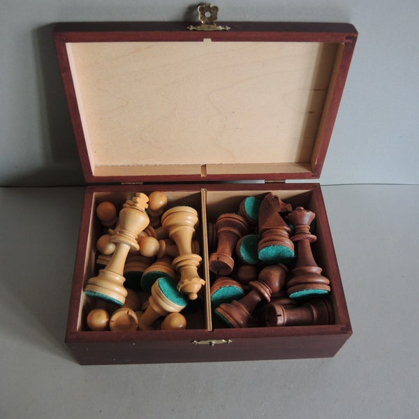Antique Chess Set - Etsy