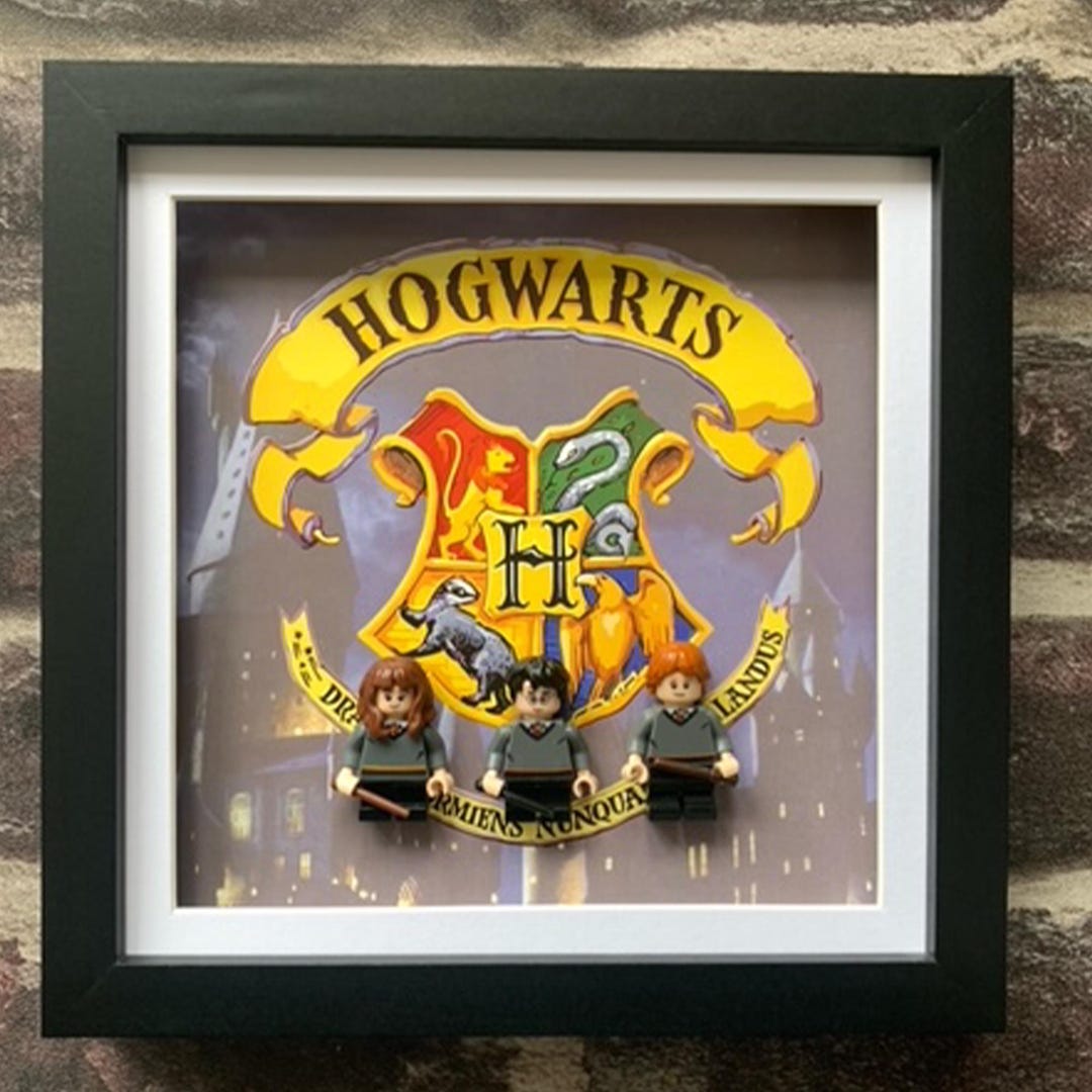 Hogwarts Crest - Hermione, Harry and Ron Minfigz Framed - Amazing Harry ...