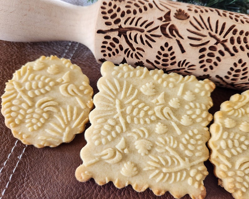 Pinecones and Cardinals Embossed Rolling Pin - Etsy