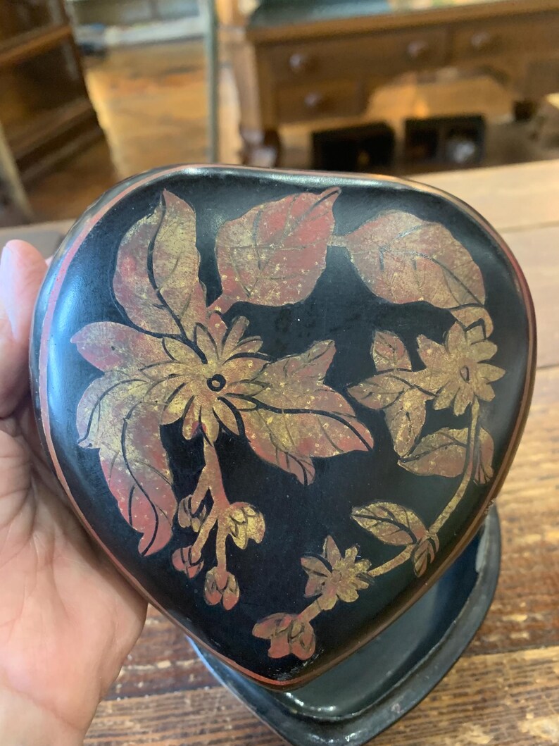 Vintage 1952 Black Lacquer Heart Trinket Box, Hand-painted Floral Inlay ...