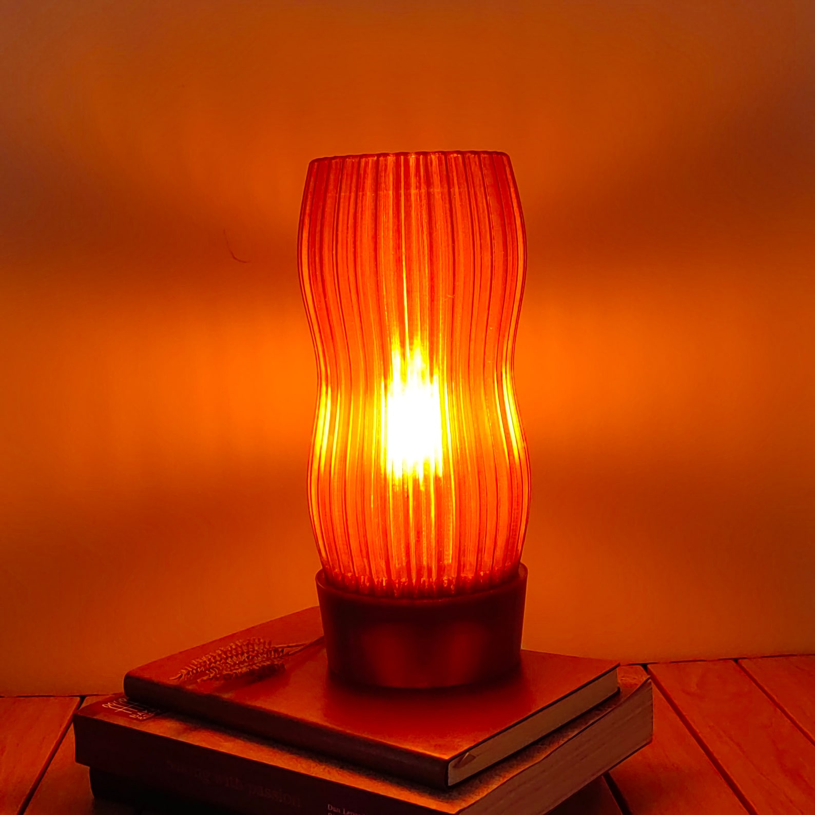 Amber Wavy Table Lamp: 3D Printed Recycled Plastic LED Lamp - Etsy
