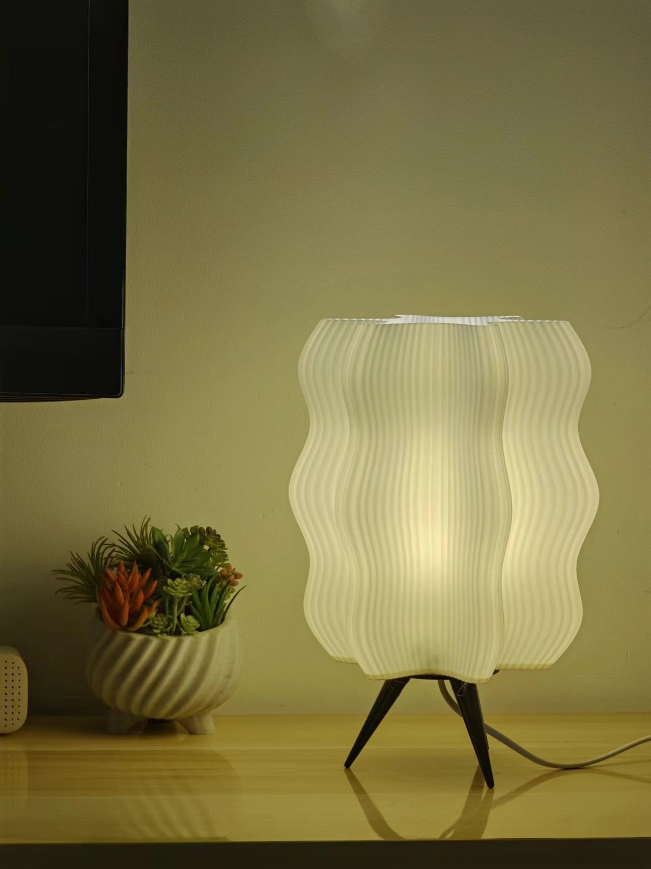 Wavy Lamp Retor Amber 3D Printed Lamp, Funky Lamp, Sculptural Lamp ...