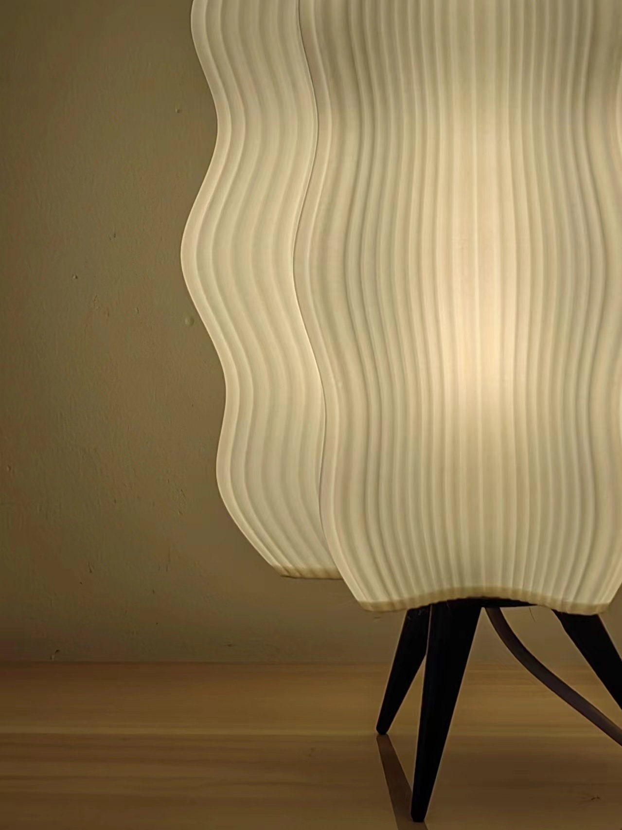 Wavy Lamp Retor Amber 3D Printed Lamp, Funky Lamp, Sculptural Lamp ...