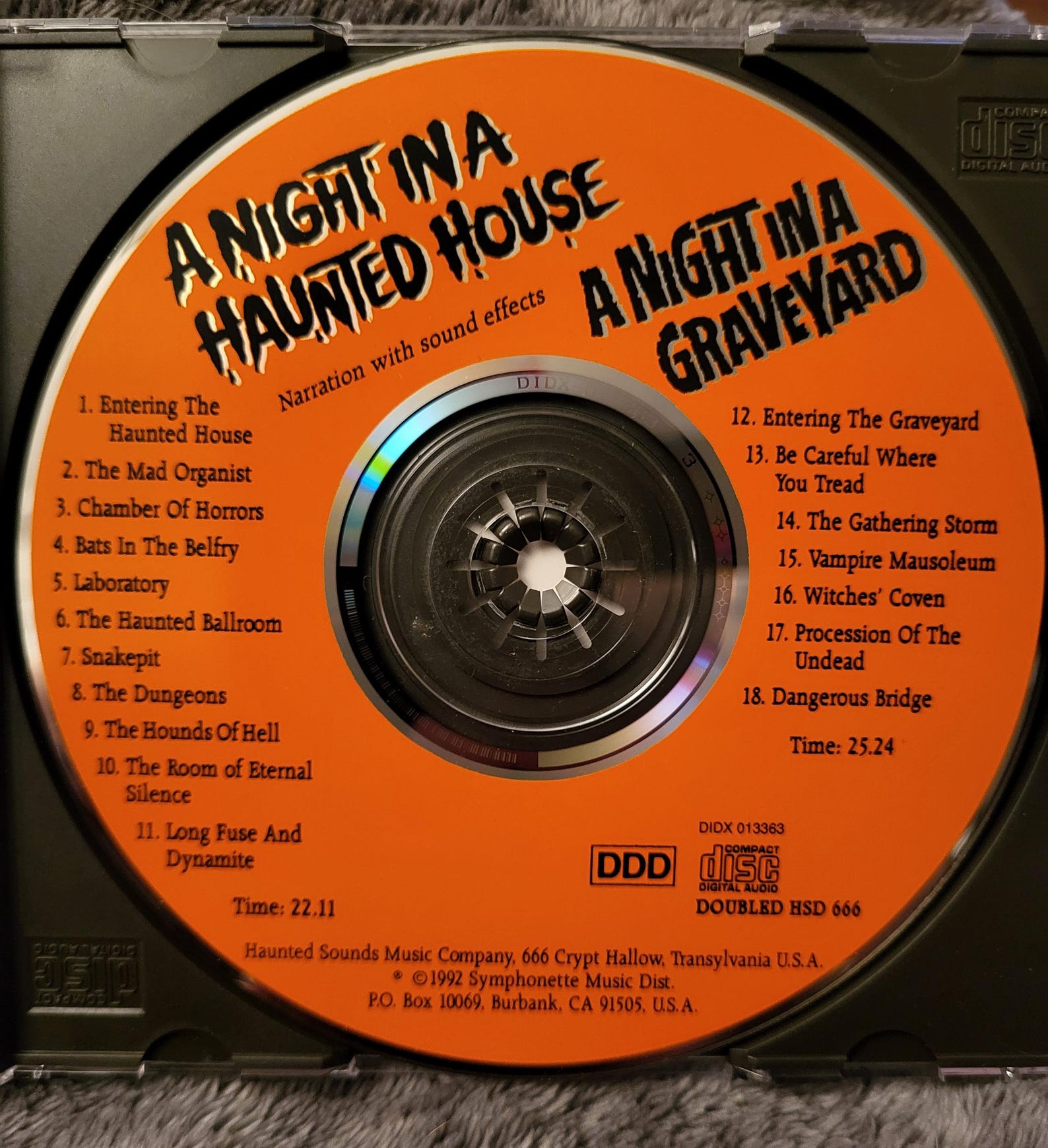 A Night in A Haunted House / A Night in A Graveyard CD - Spinetingling ...