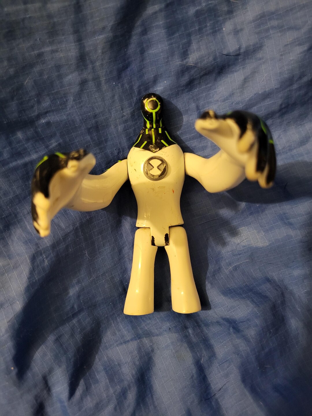 Ben10 Alien Force Upgrade Action Figure From the Alien Creation Chamber ...