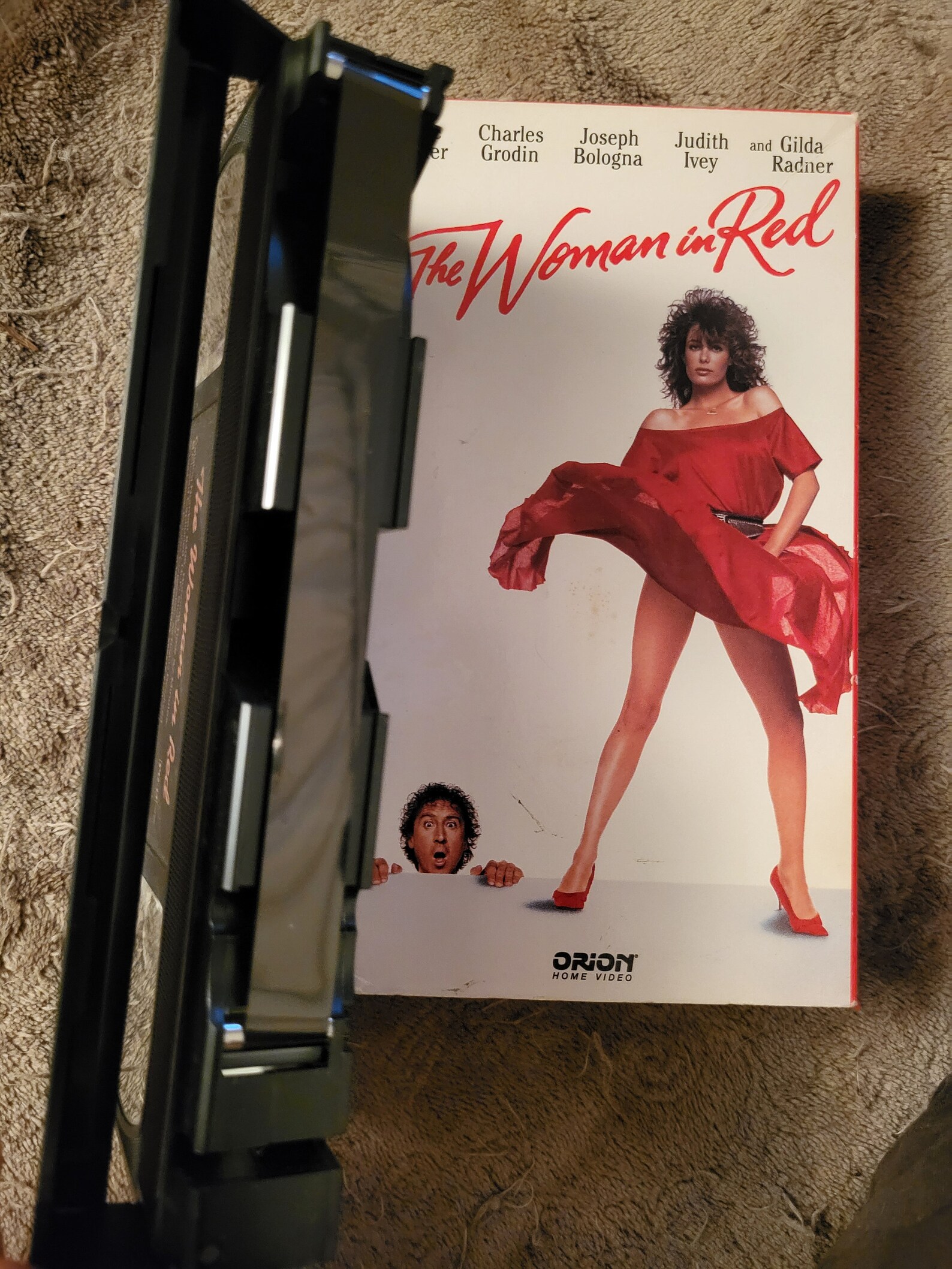 The Woman in Red VHS - Kelly Le Brock - Debut Movie. With Gene Wilder N ...