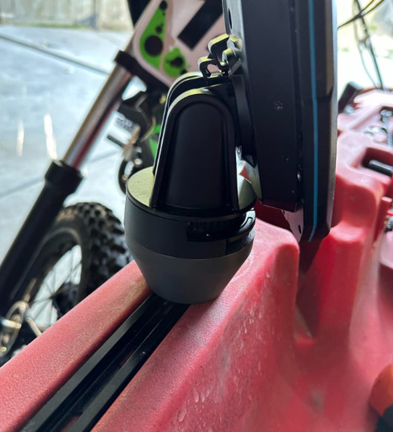 Garmin Fishfinder Rail Mount for Kayaks and Boats ECHOMAP Series Plus ...