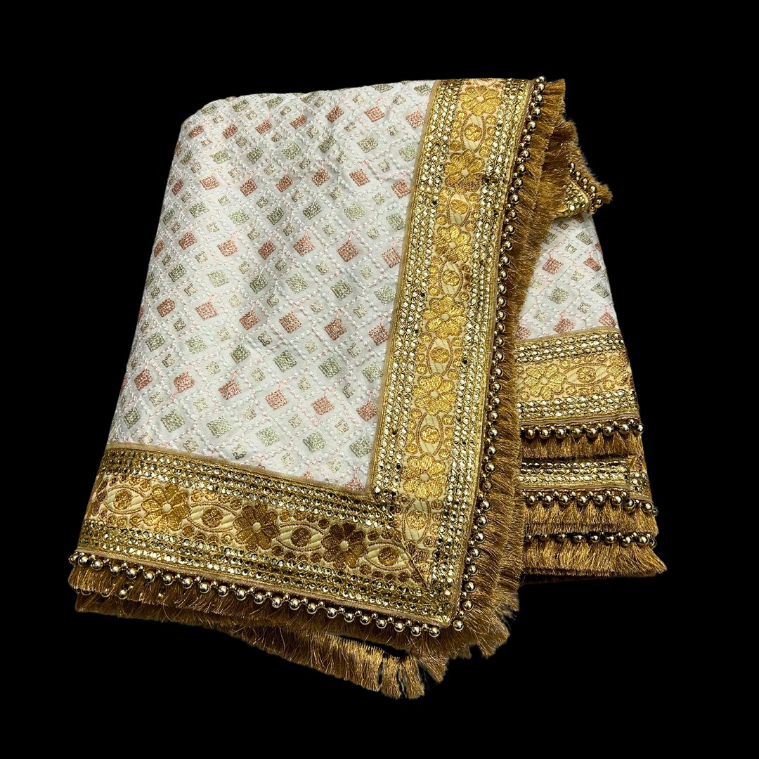 Rumala Sahib, Sri Guru Granth Sahib, Sundar Rumala Saab mit Futter ...