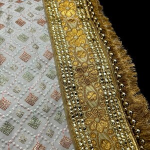 Rumala Sahib, Sri Guru Granth Sahib, Sundar Rumala Saab mit Futter ...